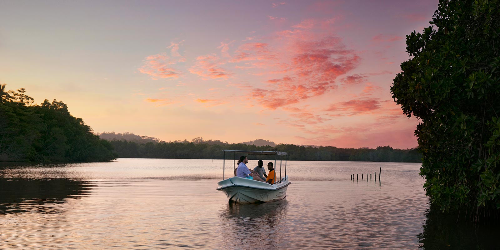 Koggala Lake and Stilt Fishing - Donga Sri Lanka